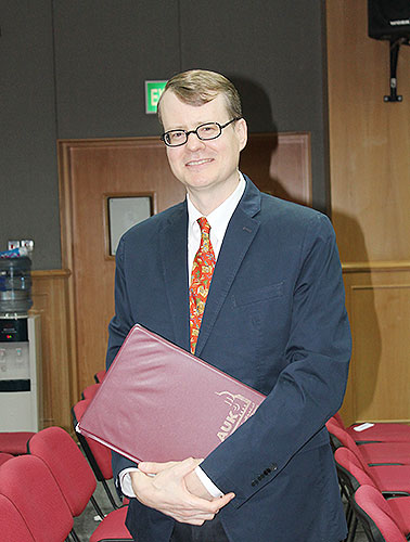 Professor Raymond Farrin on how the Qurʾān made him convert to Islam ...