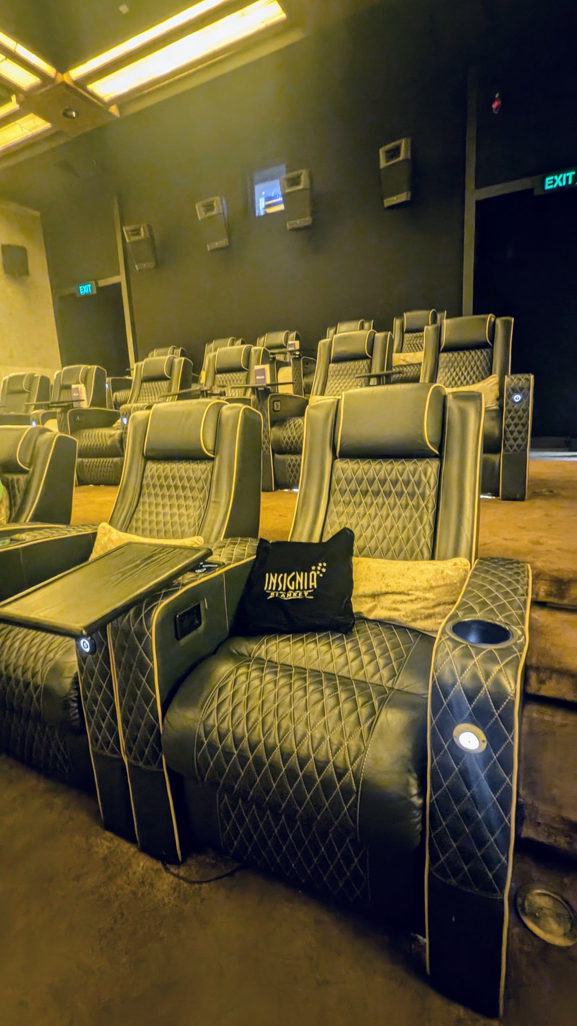 Inox Insignia Seats Sagar Paleja 🇮🇳 On X: "Kotak Insignia Metro,