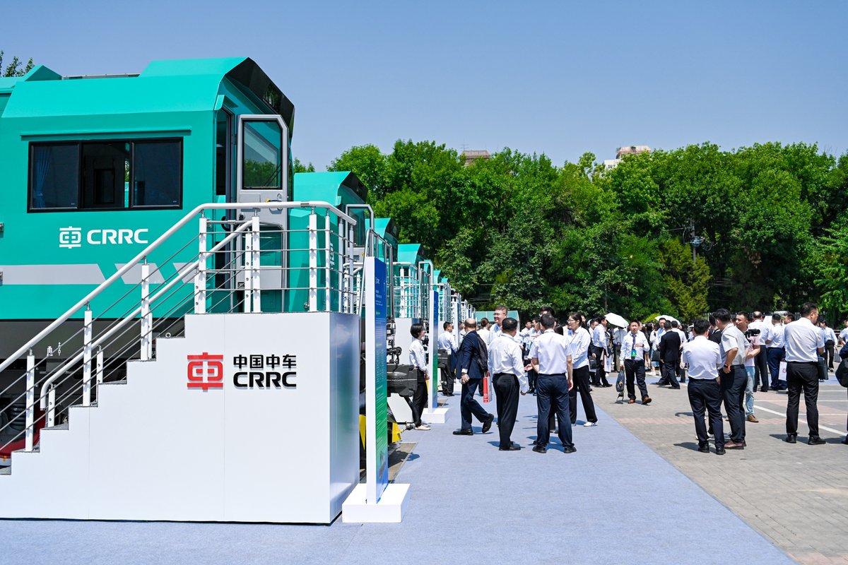 On June 28, #CRRC unveiled a series of new energy #locomotives for the ...