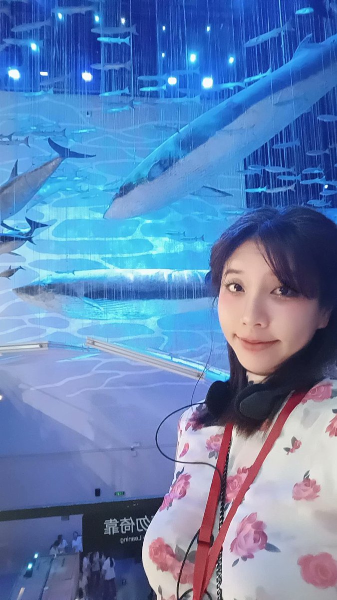 吳夢夢Mona Wu 🇹🇼(@Monmon_tw ):廣州獨旅 喝了霸王茶姬、喜茶、還有最愛的雪王