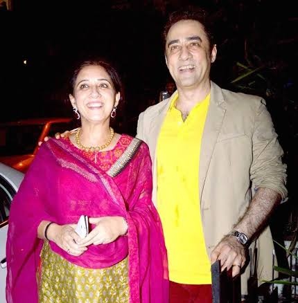 BHAGWA LOVE TRAP (celebrity version): 1. Hrithik Roshan: Suzanne Khan and Saba Azad - Thread ...