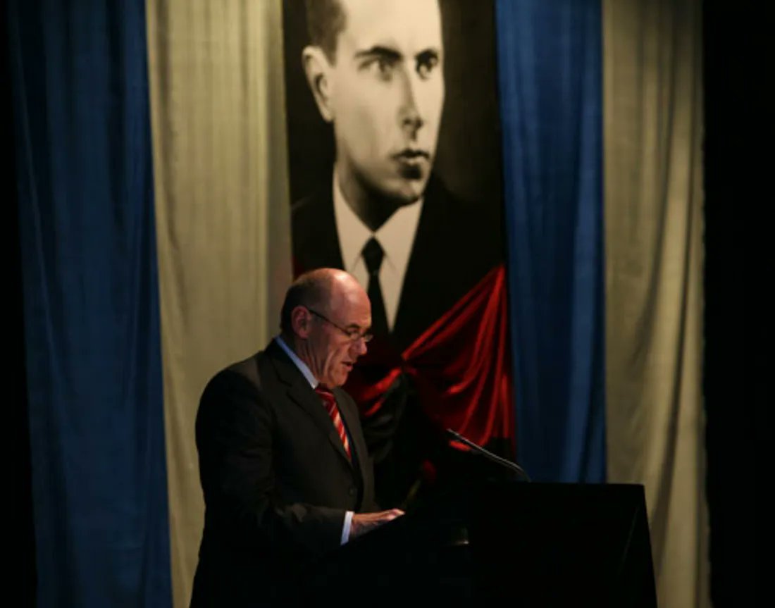 Robert Barwick's Threads – Thread Reader App