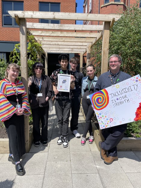 Welcome to Holy Cross College