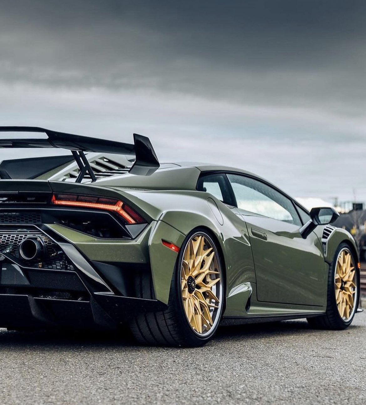 Green Car Gold Wheels Pin Page