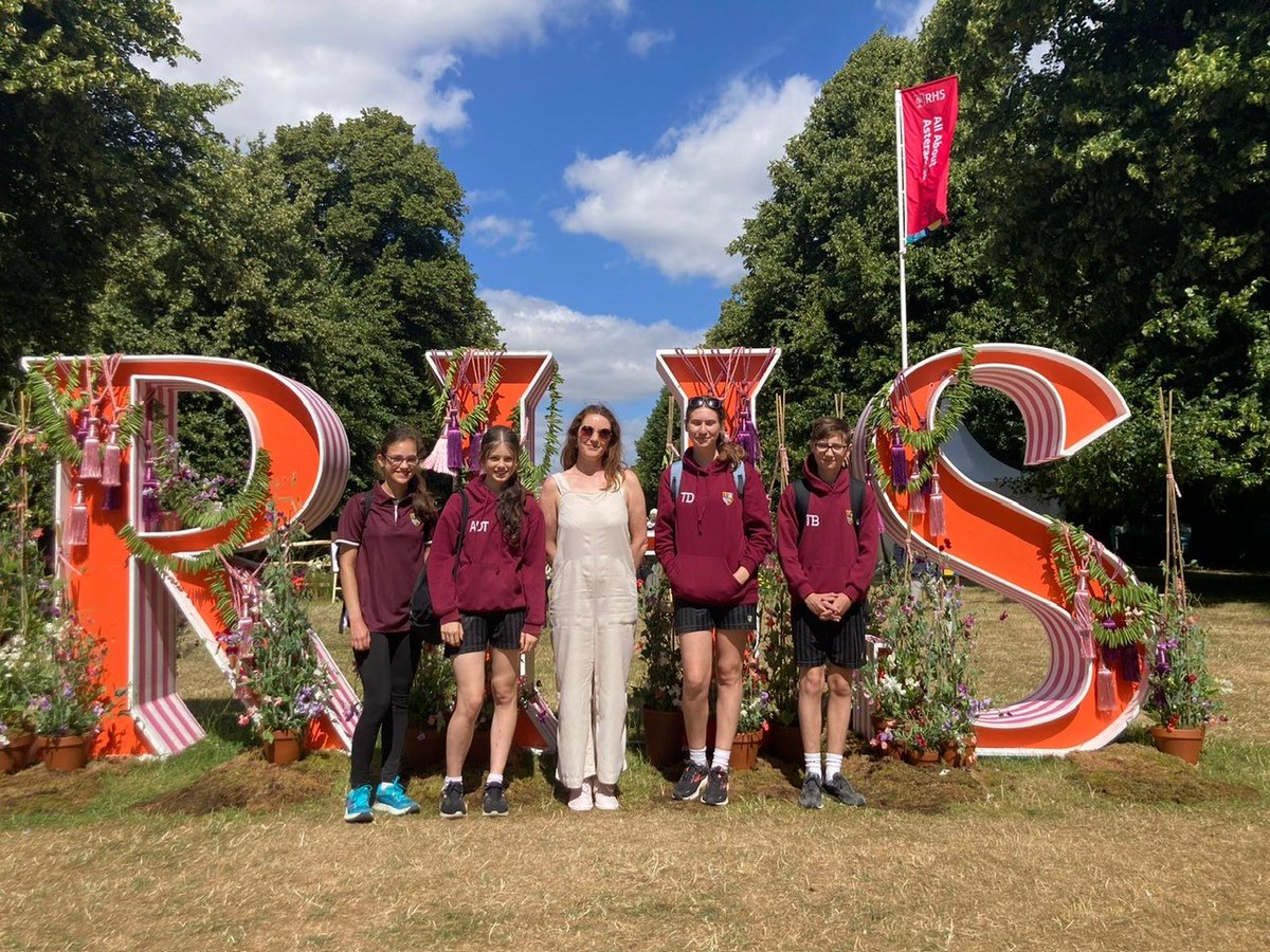 Welcome to St Thomas More Catholic Comprehensive School