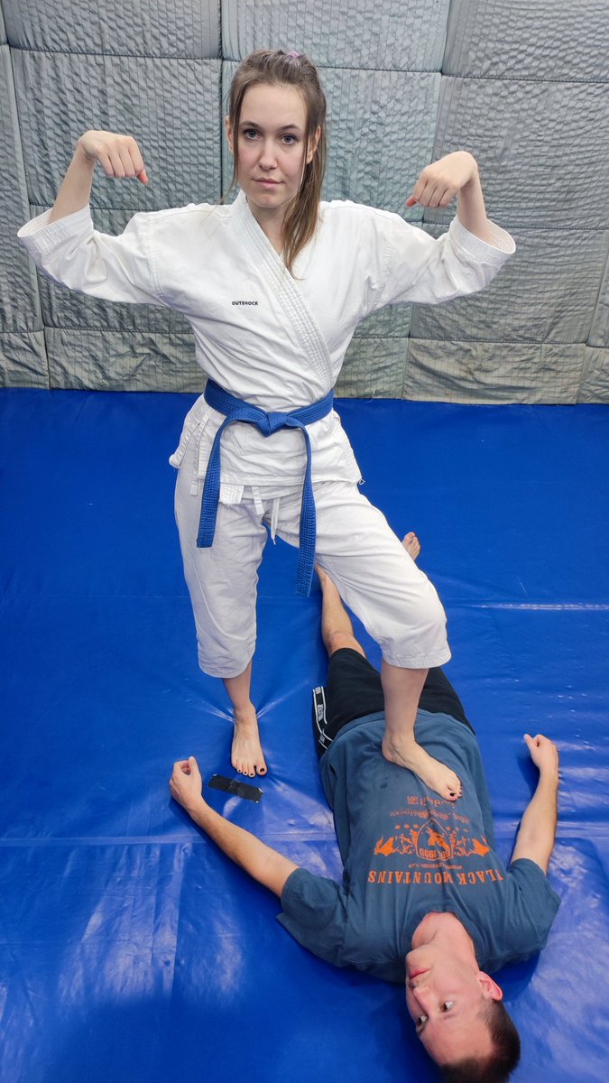 After the fight: The victory pose - Page 233 - Male vs Female | The ...