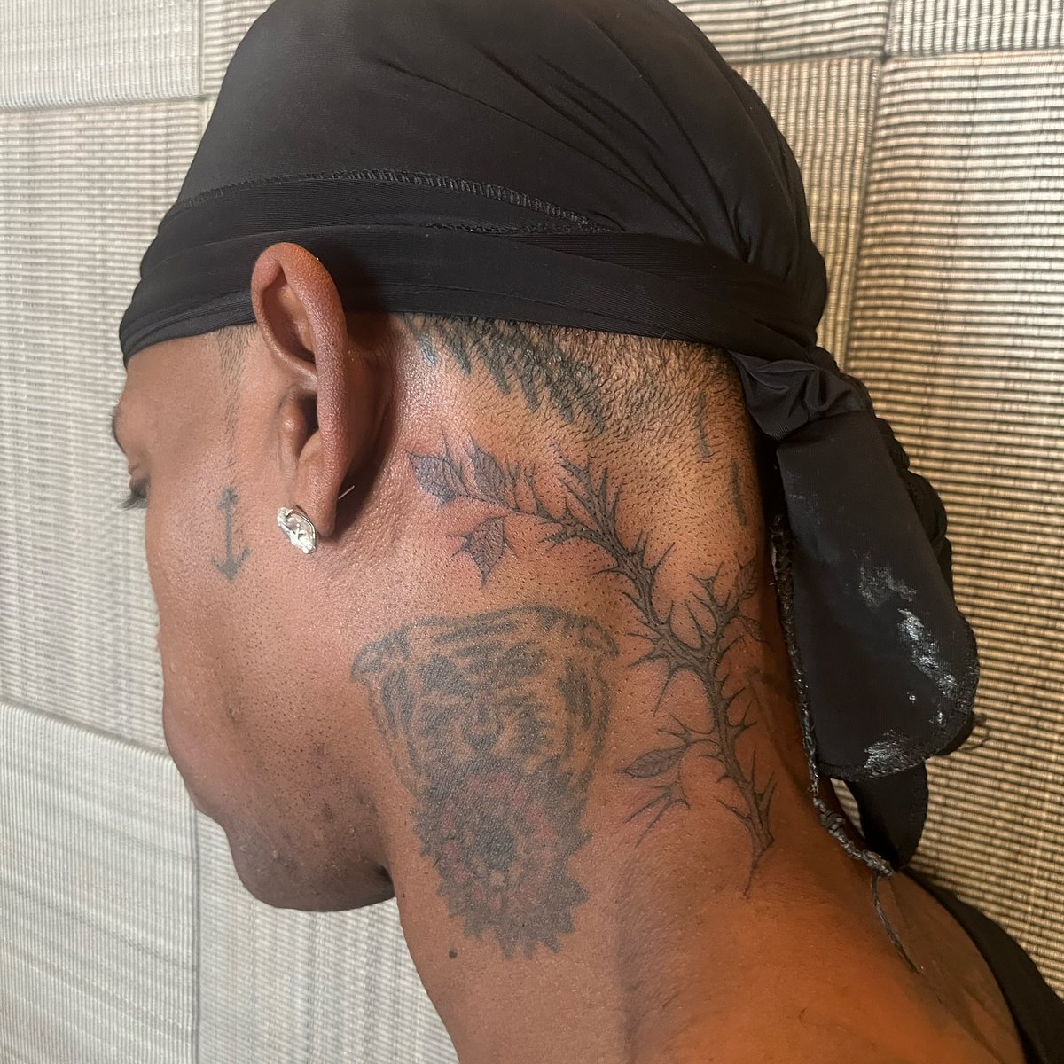 Travis Scott Chest Tattoo Travis Scott Takes His 'Game Of Thrones'