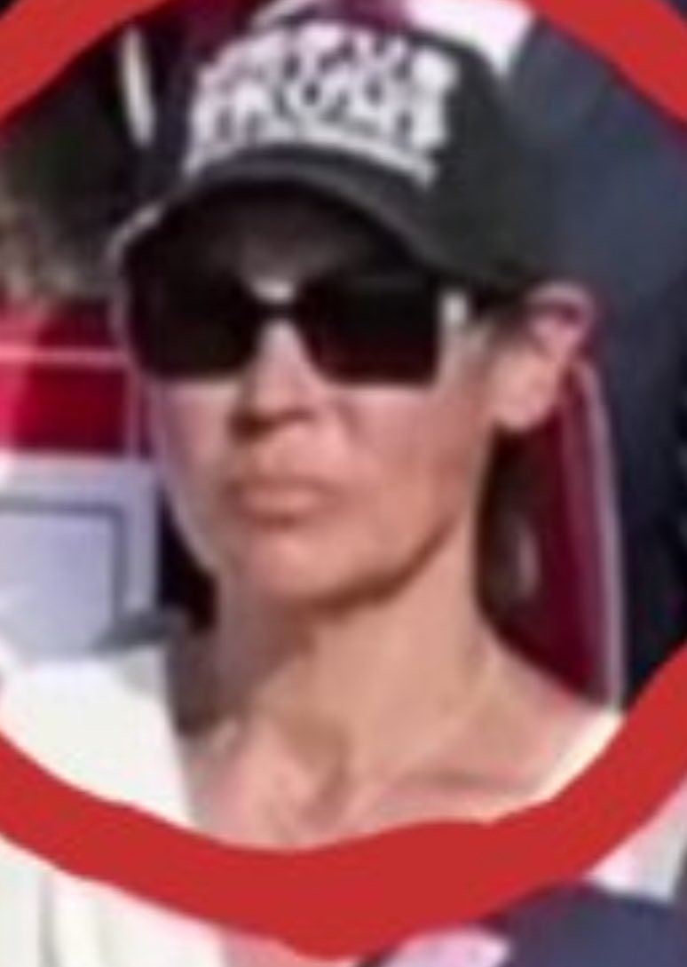 WOW! WOW! WOW!🚨🚨🚨 here's Janeen Diguiseppi, assistant director director ...