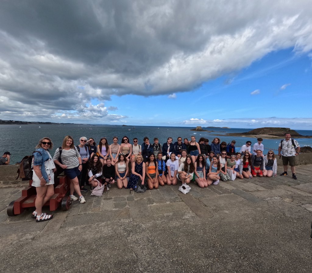 Homepage - Crickhowell High School