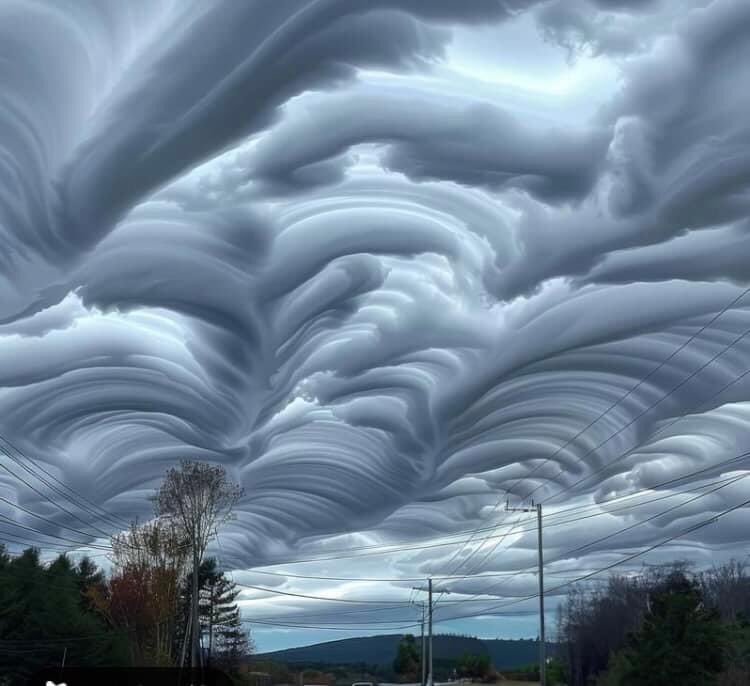 Undulatus Asperatus Undulatus Asperatus Clouds Canvas Print / Canvas