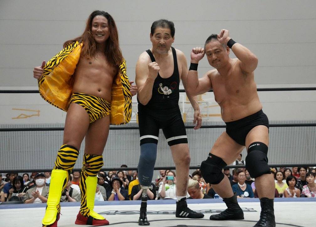 有吉弘行、人気芸人の衝撃近況をサラリと報告。「ハチミツ二郎さんが足を切りました」 [663766621]