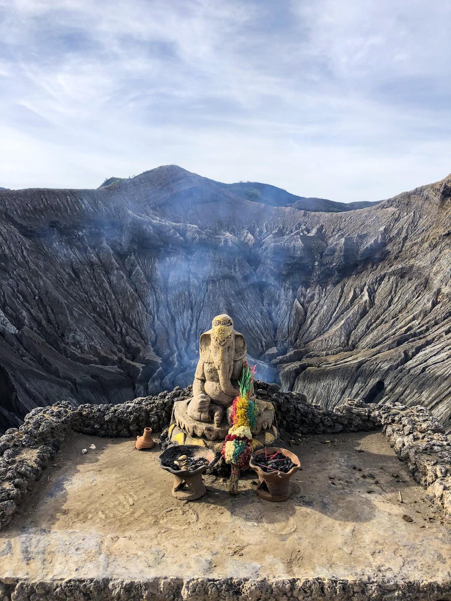 15 Extremely Unique Ganesh ji🐀 ️ 1. 700 years old, Ganesh ji's murti on ...