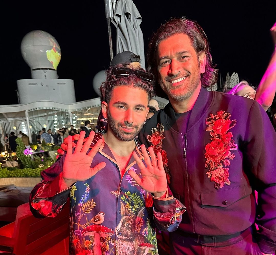 MS Dhoni with Orry at Anant Ambani Sangeet Ceremony. - Thread from ...