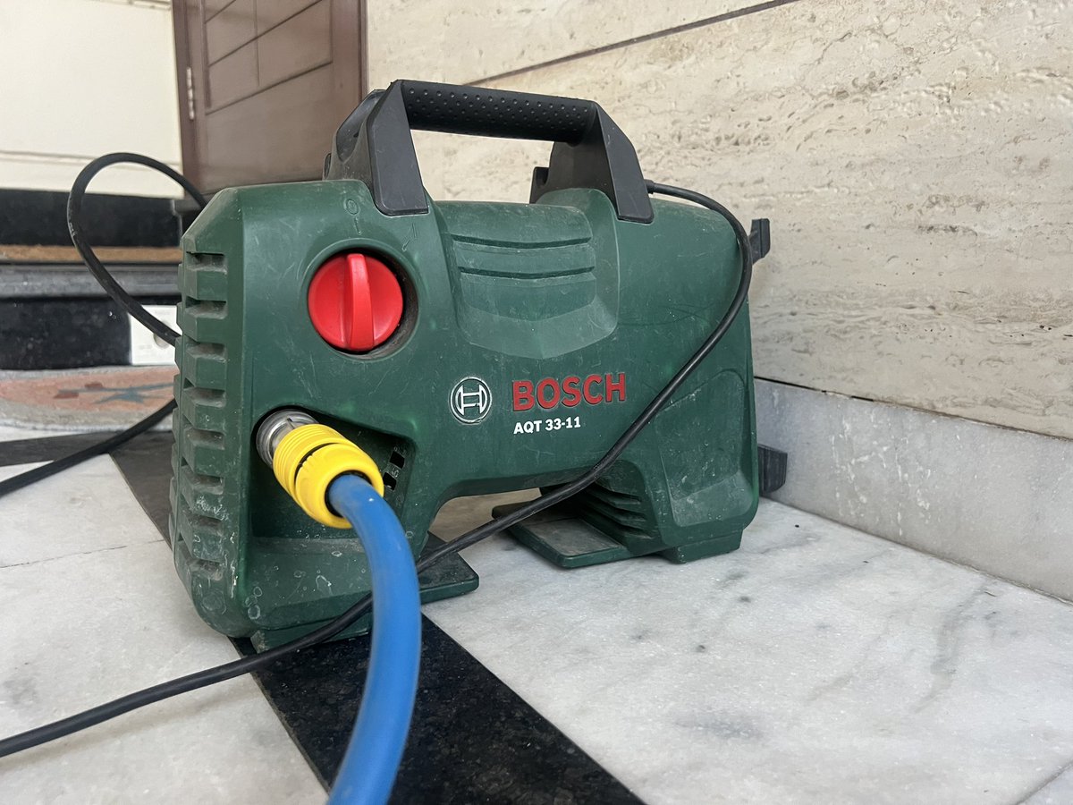 Simple Car Washing Tips for Car Lovers to keep your car shiny and swirl ...