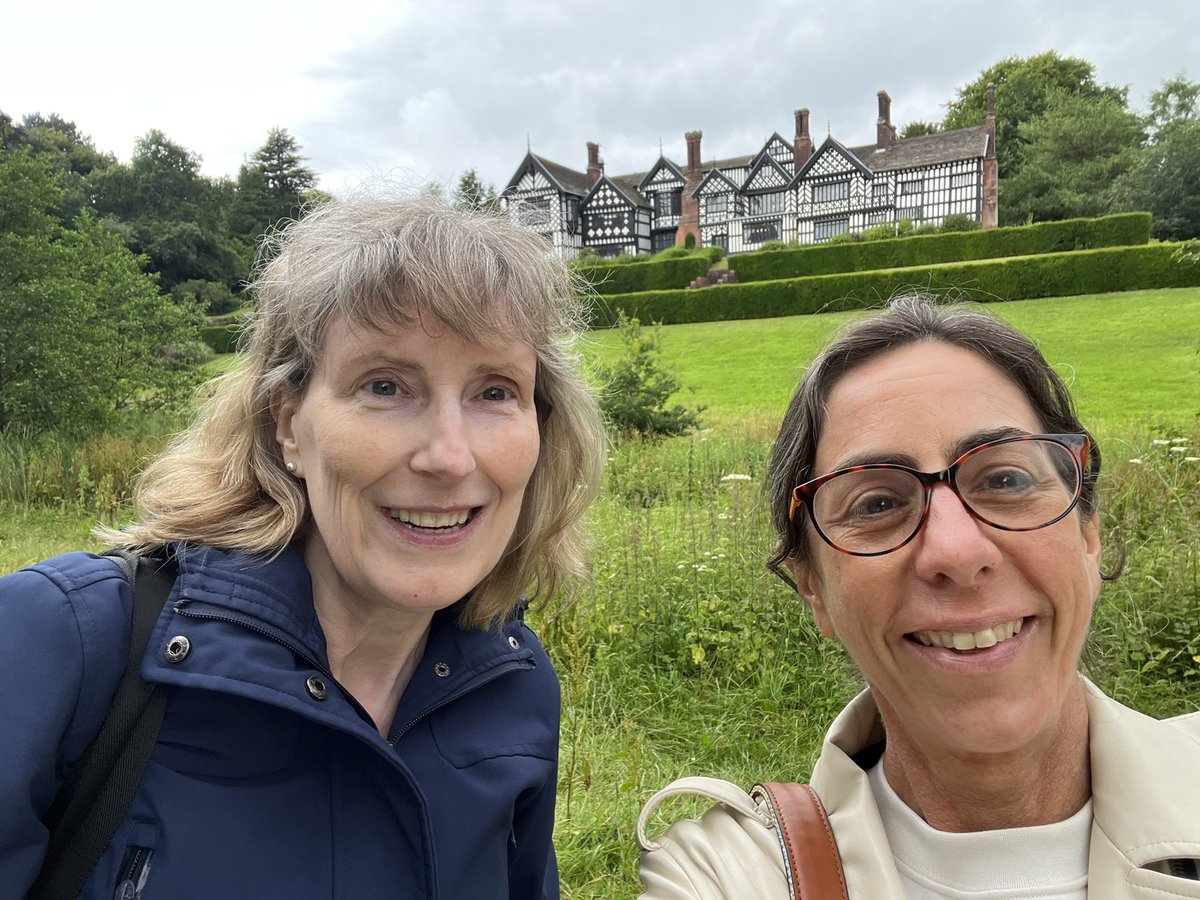 Laura Tapper's Instagram, Twitter & Facebook on IDCrawl