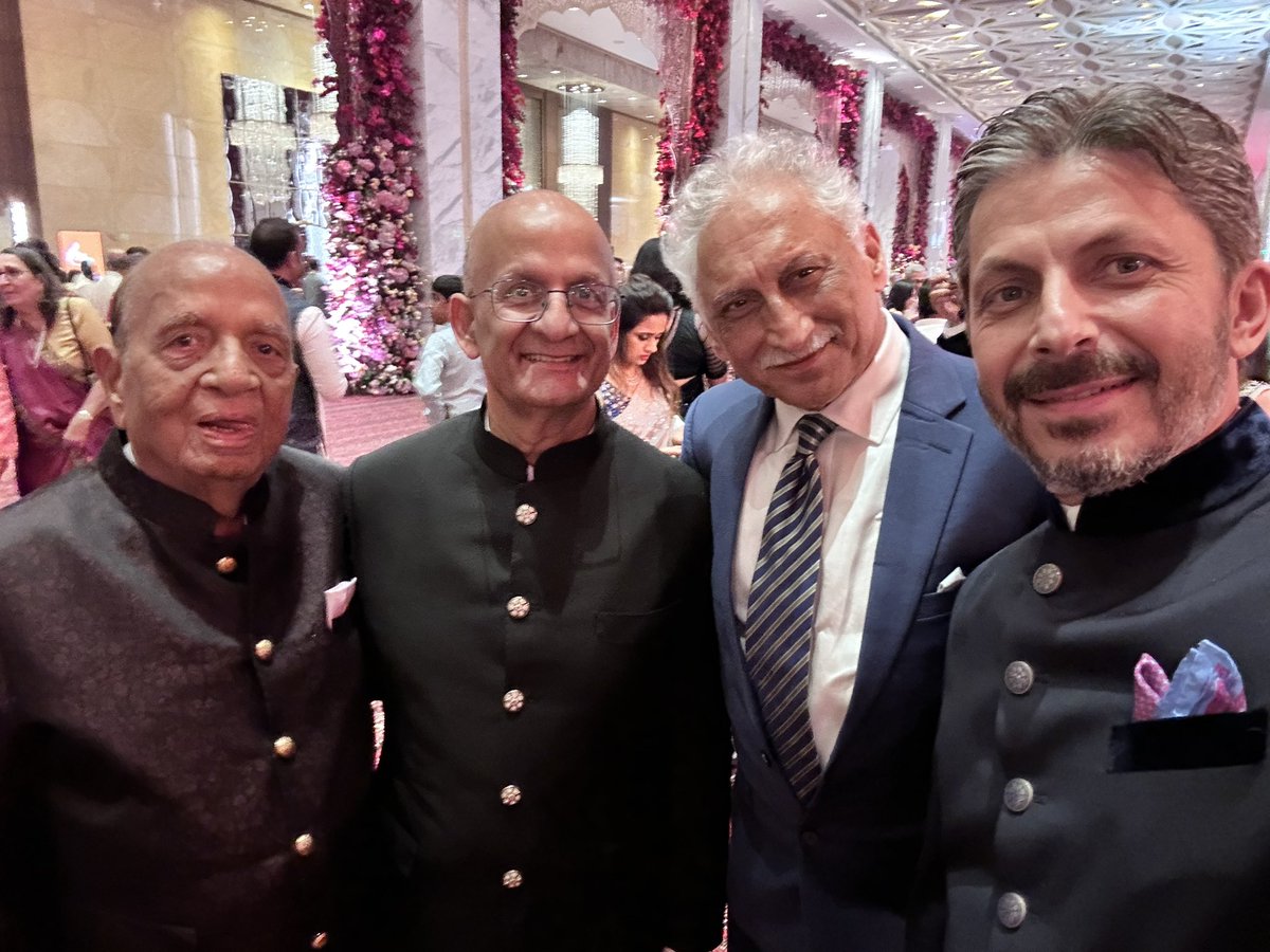 Jason Dehni Age Lisa Ray Revealed The Reason Why She Kept Her Cancer