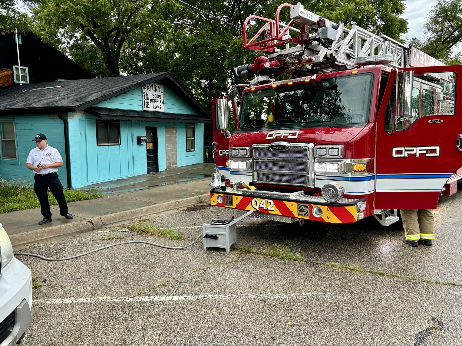 Overland Park Fire Ambulance No Injuries In Fire At Unforked