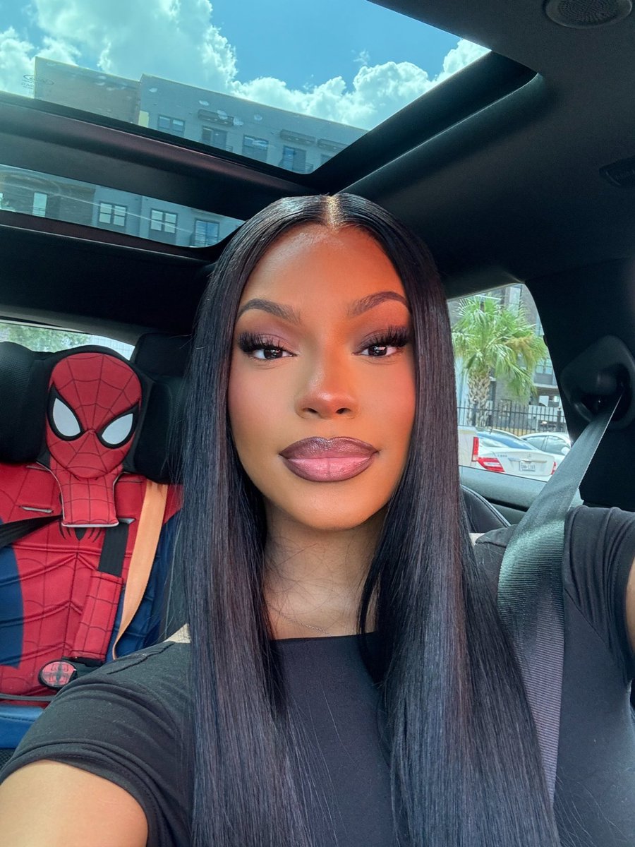 Danielle Cribbs's Instagram, Twitter & Facebook on IDCrawl