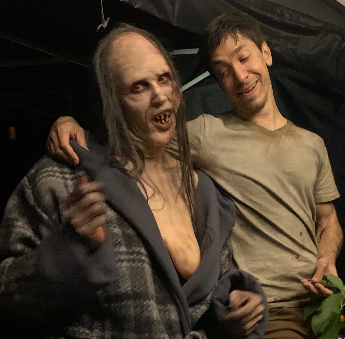 Behind the scenes of some iconic horror movies: A thread 🎬 1. Alison Lohman behind the scenes of ...