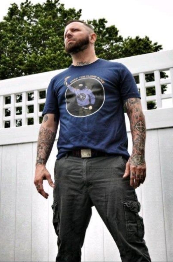 Thread By @PhillyFashWatch - This thread talks about Joe...