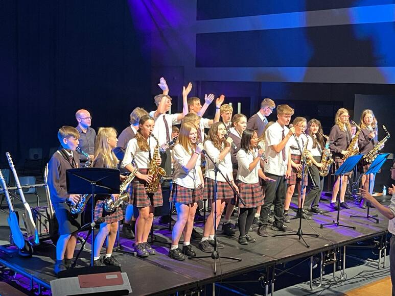 Welcome to St Peter's Church of England Aided School, Exeter