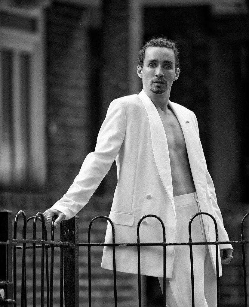 Robert Sheehan Photoshoot Robert Sheehan Photoshoot (SUMS Film