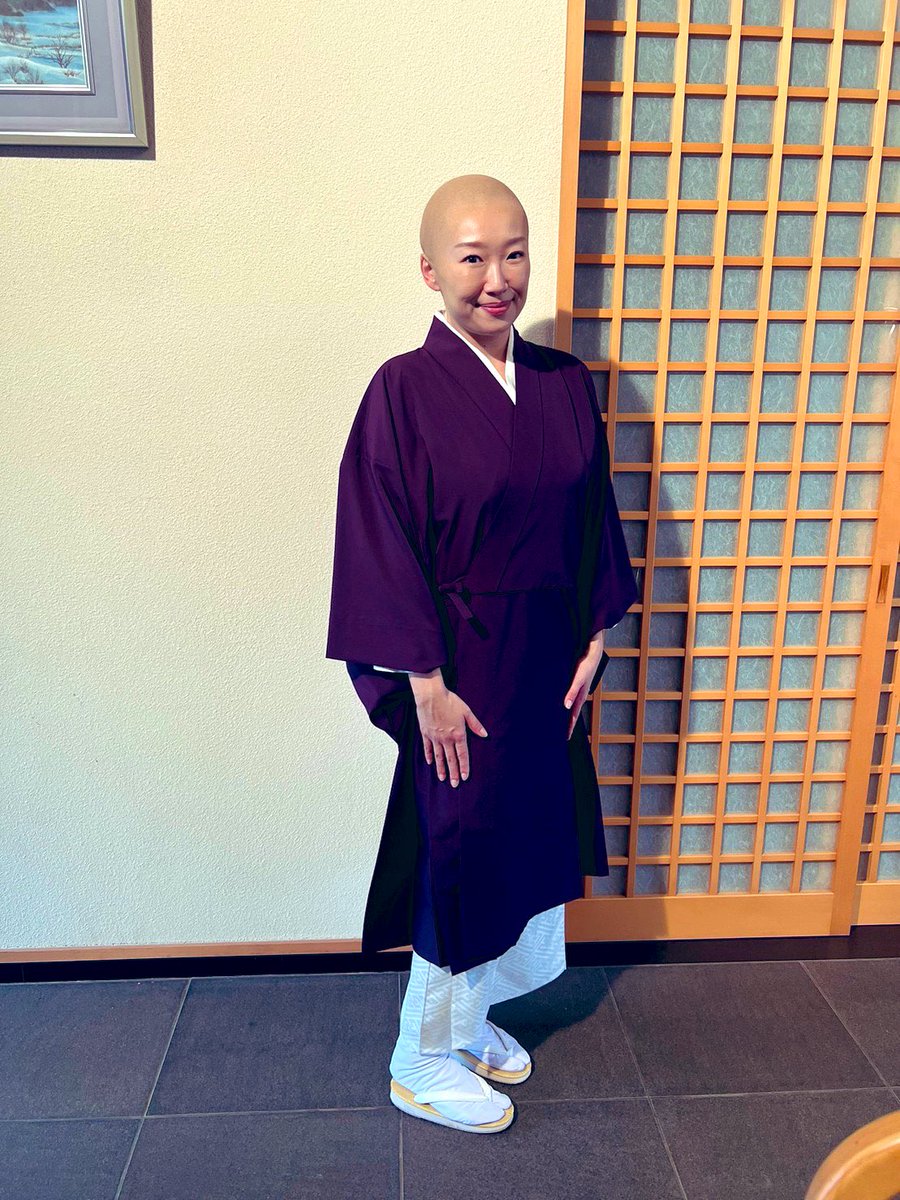 初めて経験させてもらう事が多い現場でした！今でも般若心経唱えられます笑。 このアタマも愛おしい。。 昨日から配信スタートしています。 イッキ見