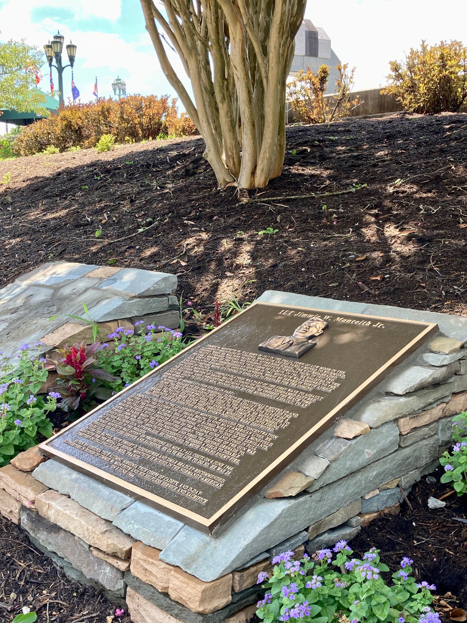 Outdoor Pedestal Plaque Plaque Display Stakes | Pella Engraving & Sign