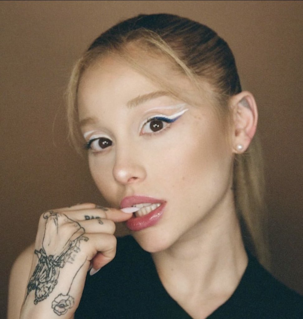 Aimee Lowe's Instagram, Twitter & Facebook on IDCrawl