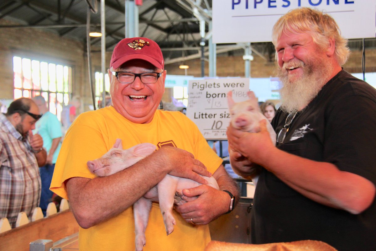 Hannah Flom's Threads – Thread Reader App