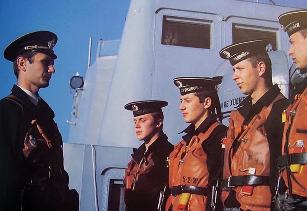 A thread discussing Military Academies within the USSR: - Thread from ...