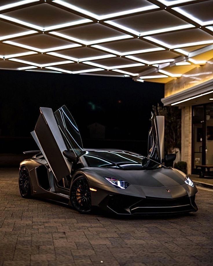 Travis Scott Lamborghini Black