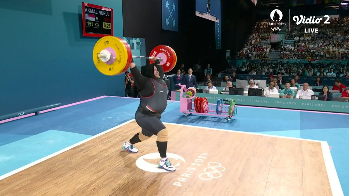#Weightlifting - Women's +81 kg Mencoba mengangkat 151 kg di angkatan ...