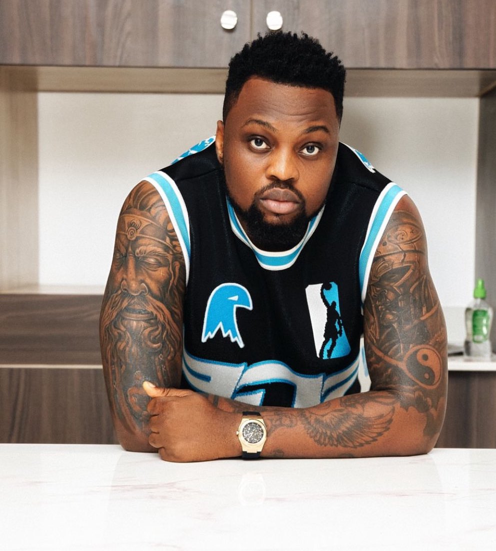 Egungun of Lagos” spotted with stacks of money at an event… Wow that’s ...