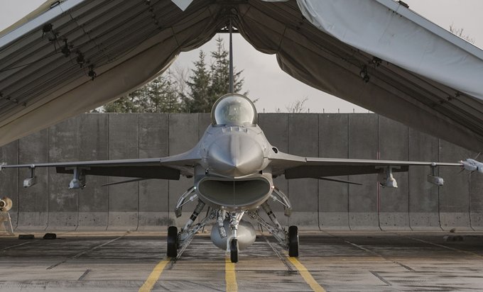 El Club de los F-16 de la Fuerza Aérea Argentina.| Página 89 | Zona Militar