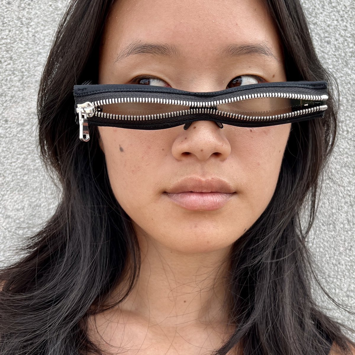 I made zipper glasses - Thread from hannah @dutchbrostea - Rattibha