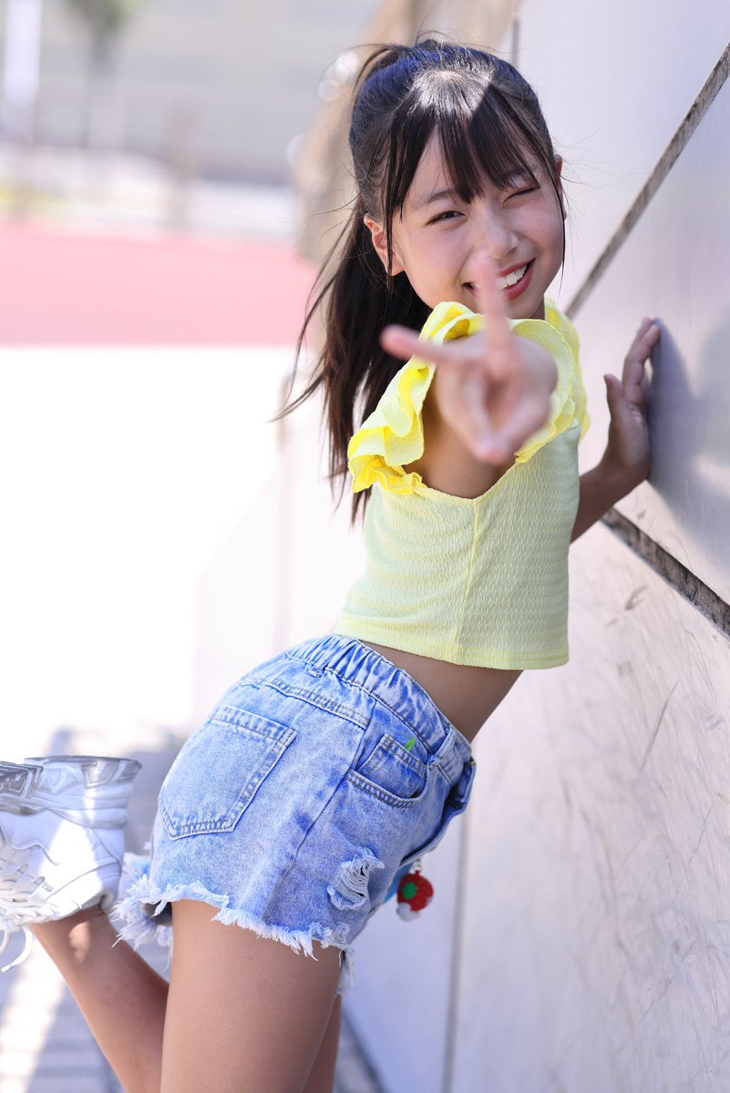 【動画】JS4のジュニアアイドルが福岡・天神でストリ ップ [808139444] : シャトーにゅーす