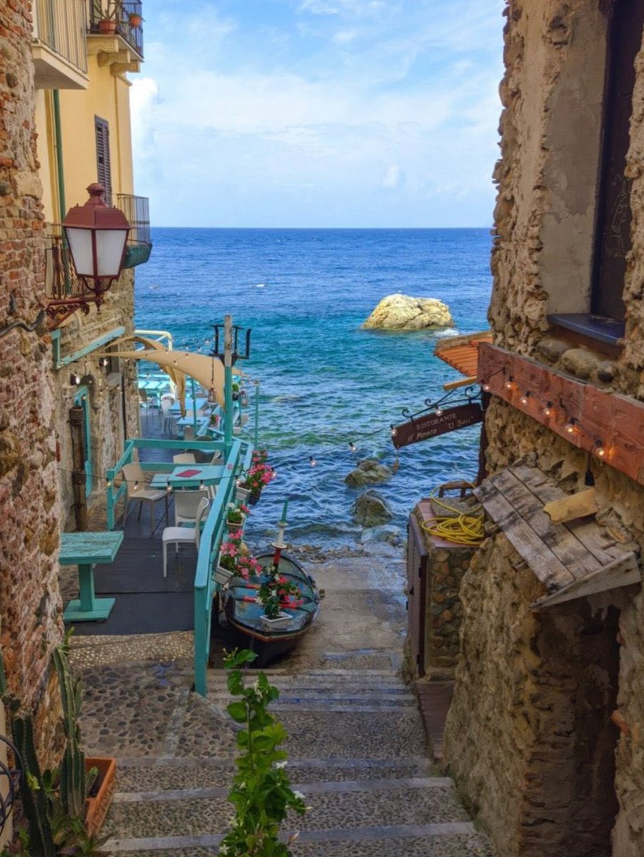 Calabria - Italy 🇮🇹 From underdog to top summer destination Crystal ...