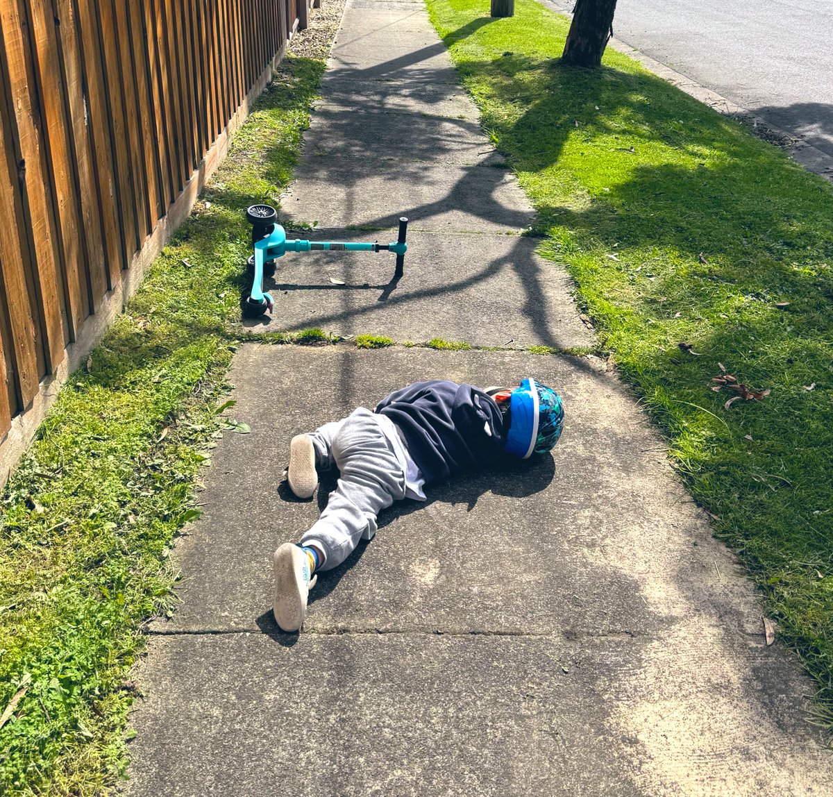 Scooter Kid Memes Extreme Rider Kids Boys Funny BMX Pro Rider Hoodie