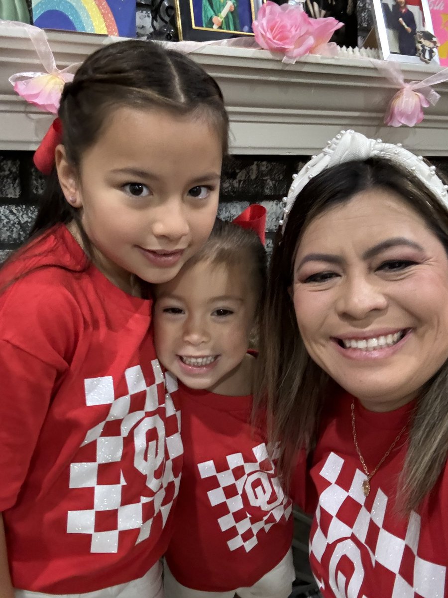 Elisha Lucero's Instagram, Twitter & Facebook on IDCrawl