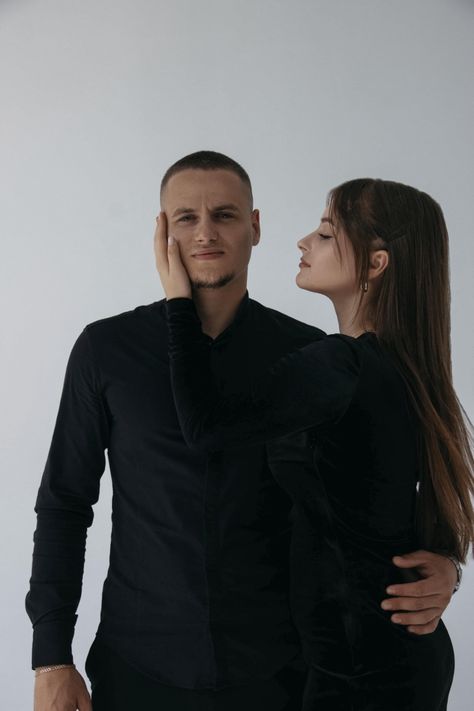 10 Essential Steps to Building a Deep Connection and Winning Her Heart ...