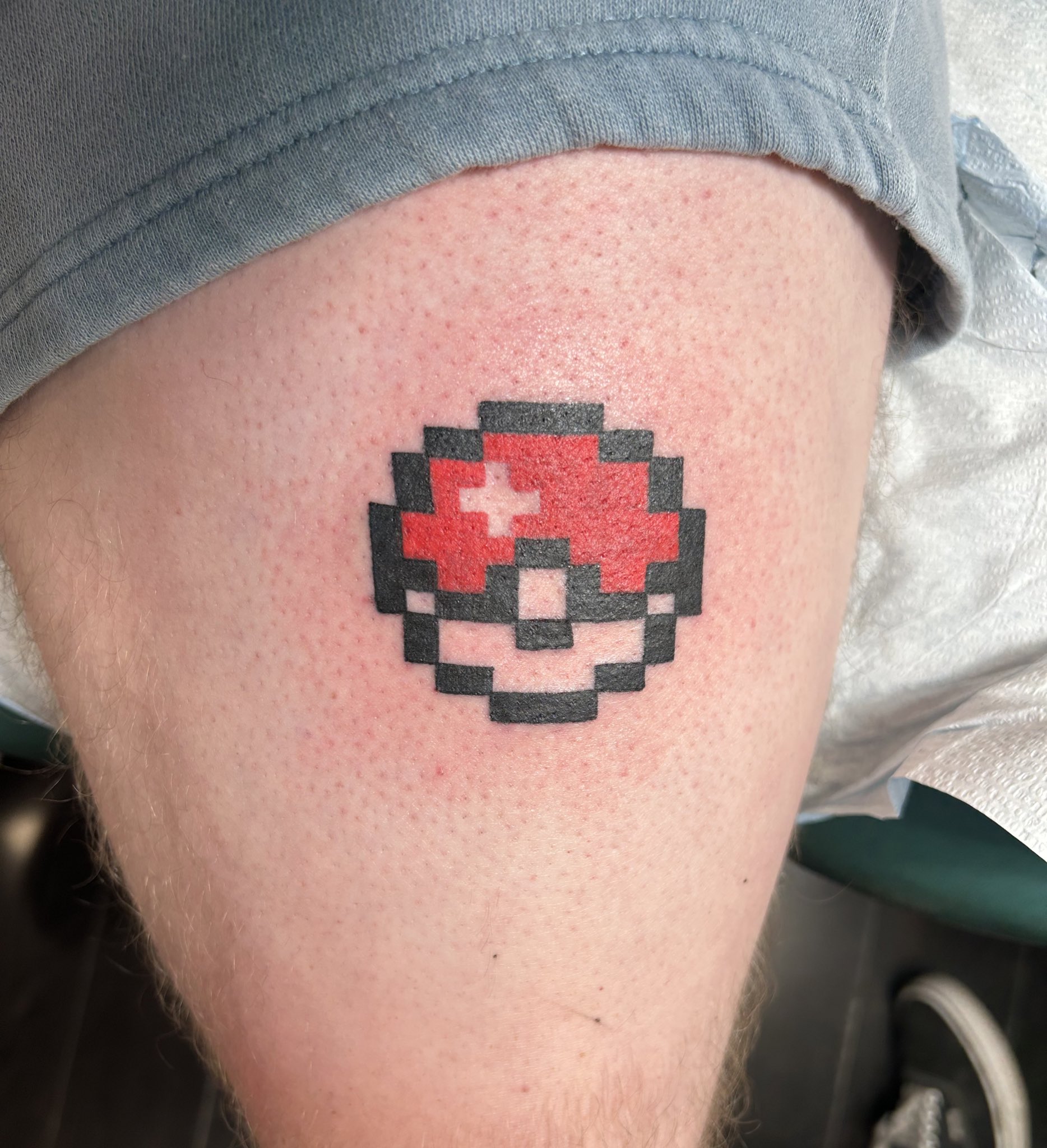 8 Bit Pokeball