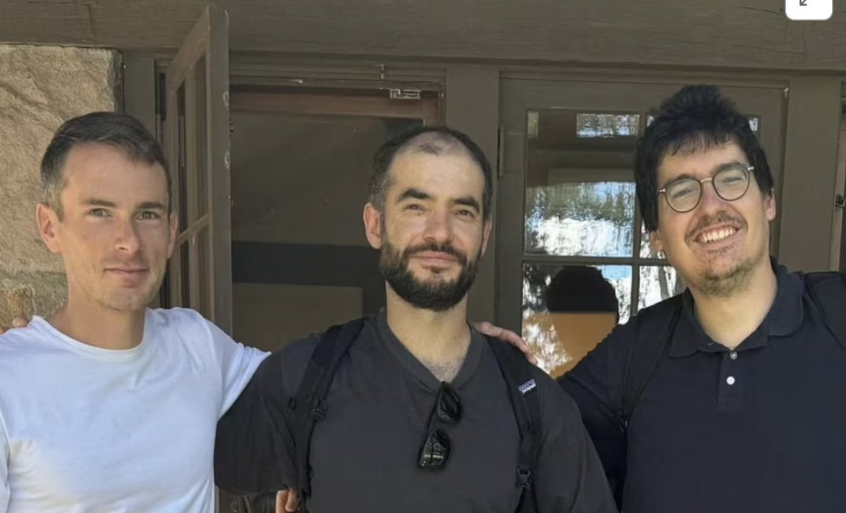 Rowan Cheung's Threads – Thread Reader App