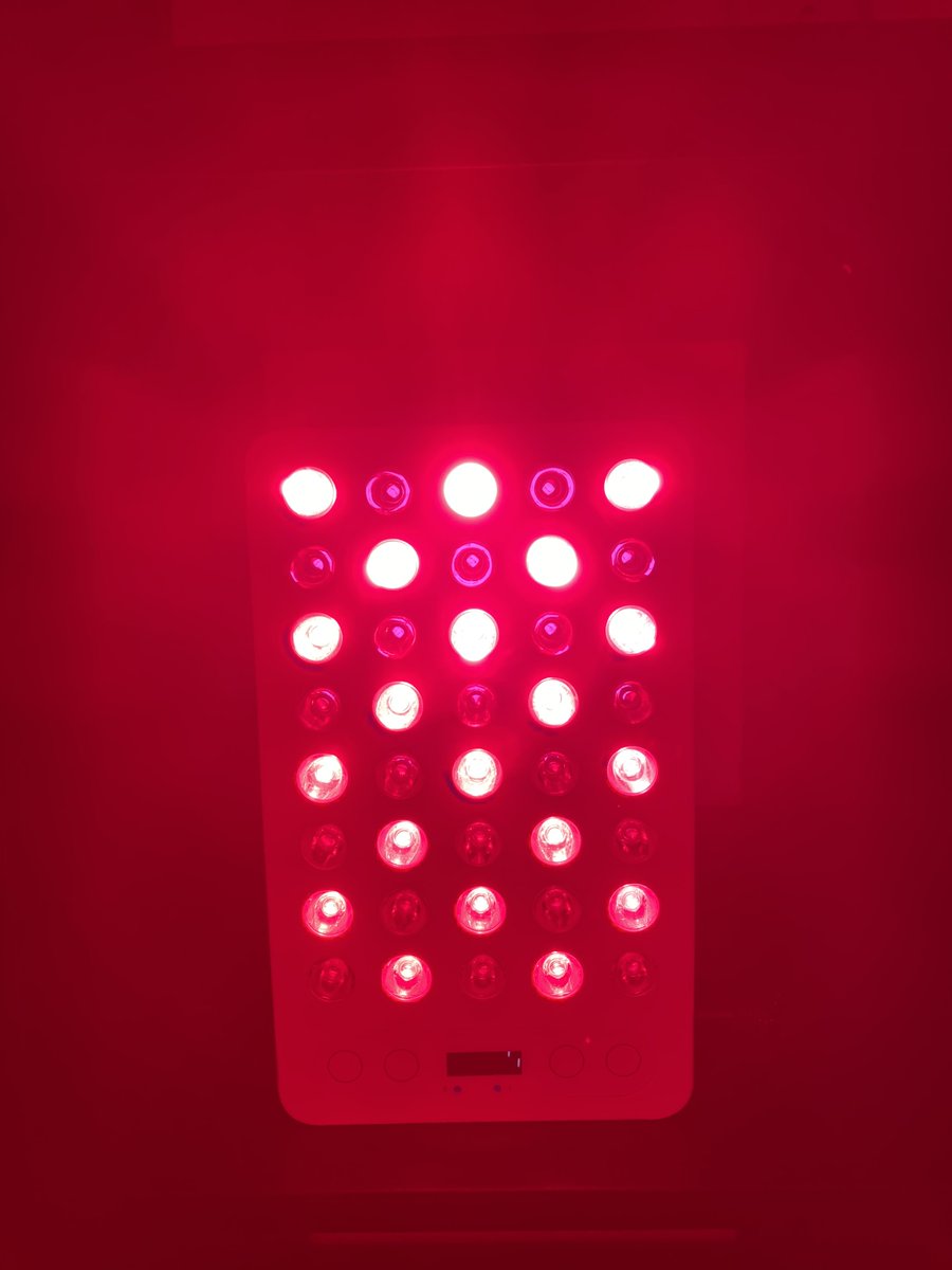 Red light & Eye Health Looking into red light can enhance eyesight ...