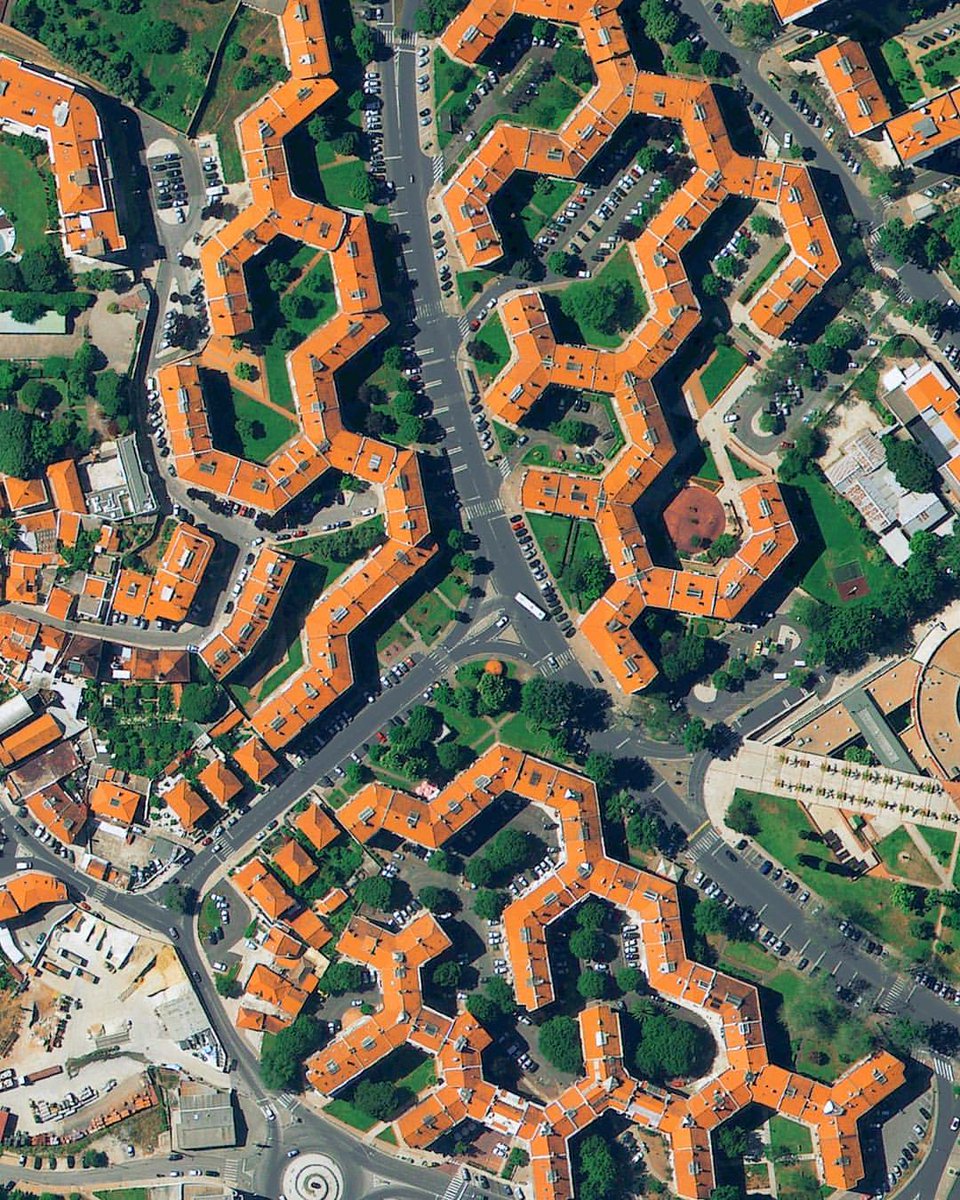 Cities in the World, famous for their Urban Planning... A thread...🧵 1 ...