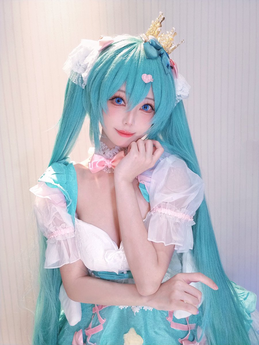 suki💖Miku 蜜汁猫裘Meeu @meeu228744495