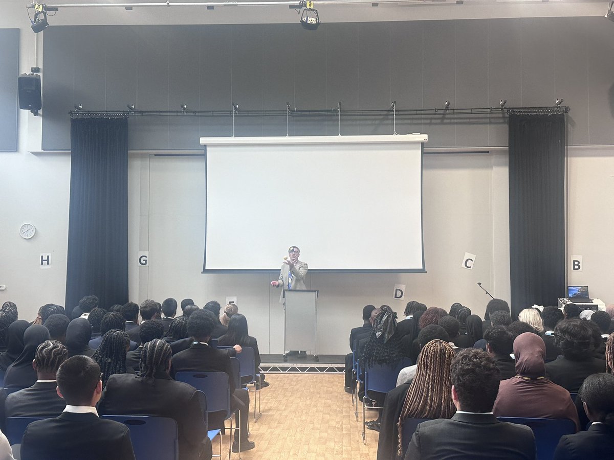 Admissions - Harris Clapham Sixth Form