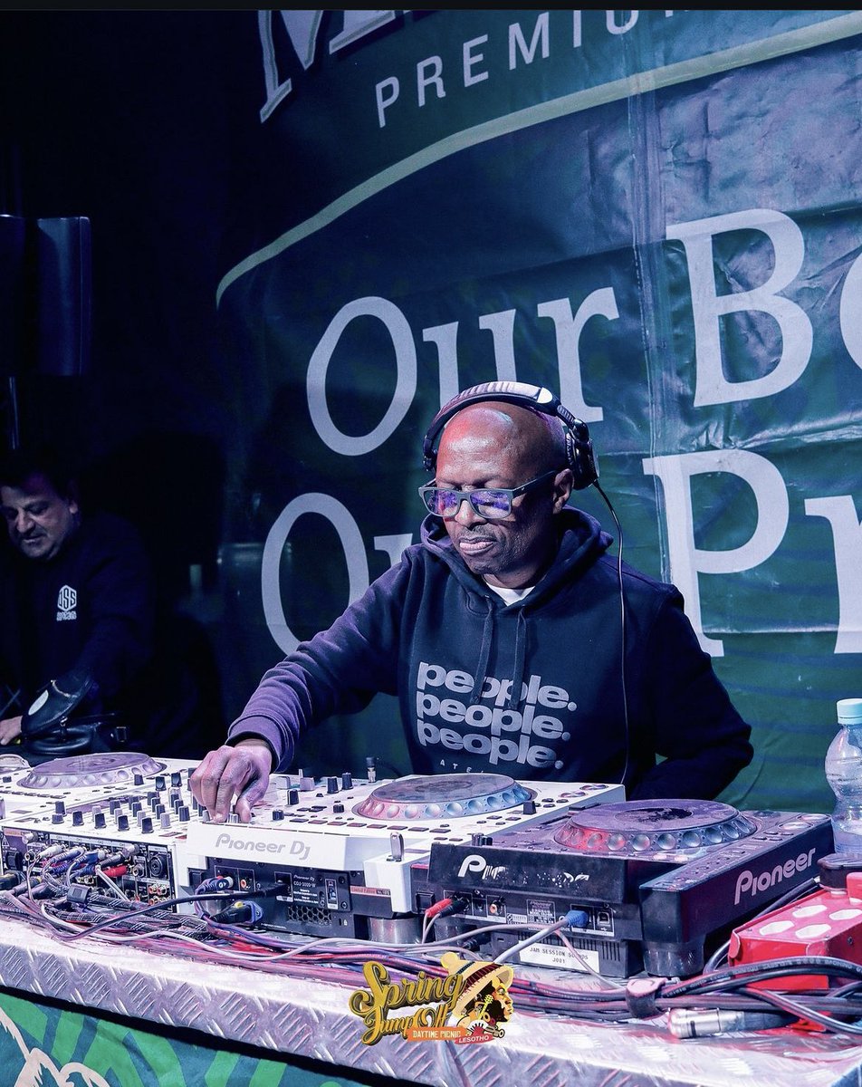 There’s a restaurant in Menlyn that’s killing South African employees 💔 ...