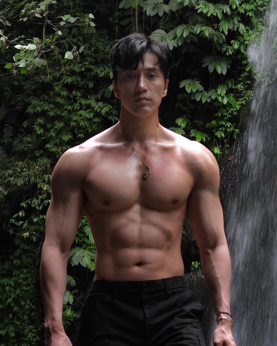 This man was able to stop aging Chunado tan is 58 But he looks 28 And ...