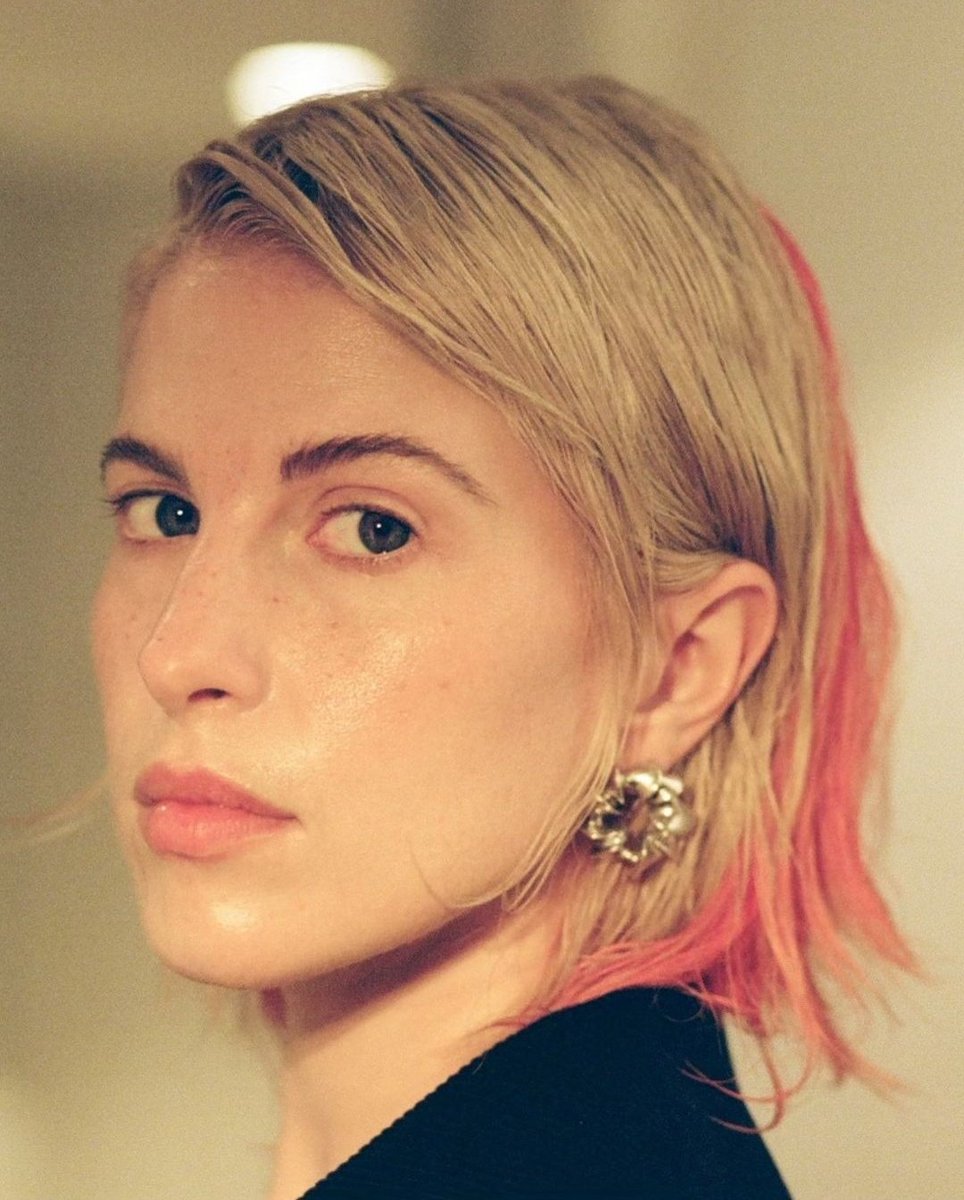 Ellie Schaefer's Instagram, Twitter & Facebook on IDCrawl